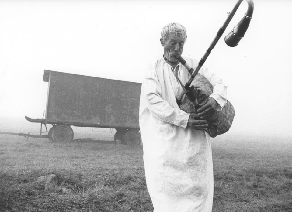 Pictures of the Old World - americas.dafilms.com | watch online
